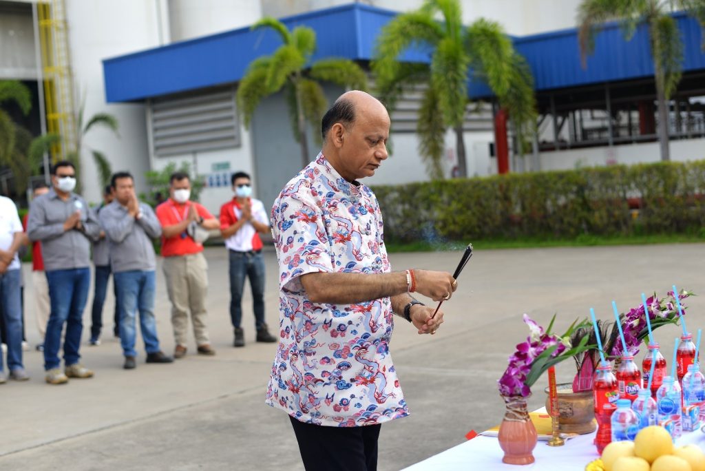 Atmosphere of the worship ceremony for the sacred entities of the EEP ...